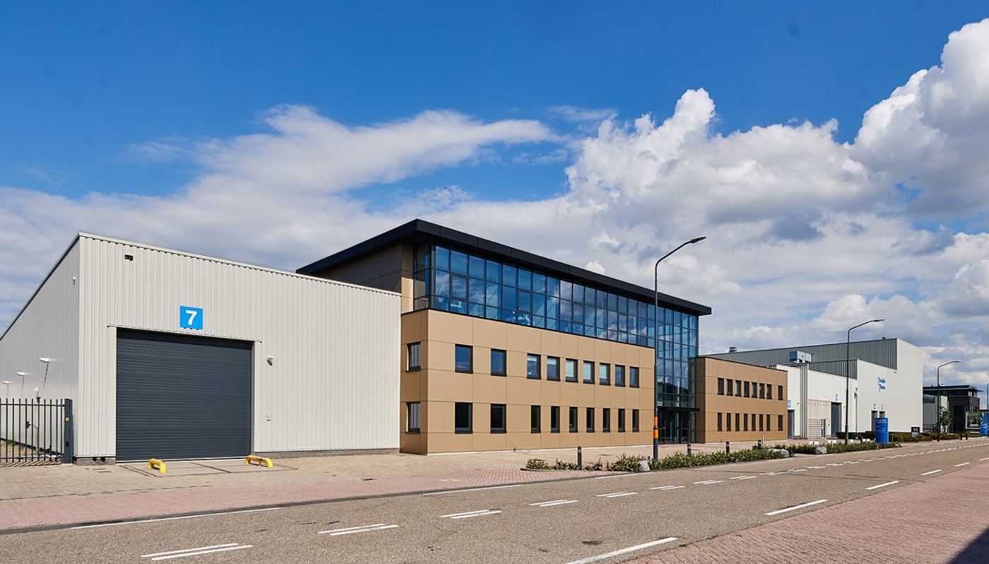 Feestelijke start nieuwe productielocatie Produlab Pharma