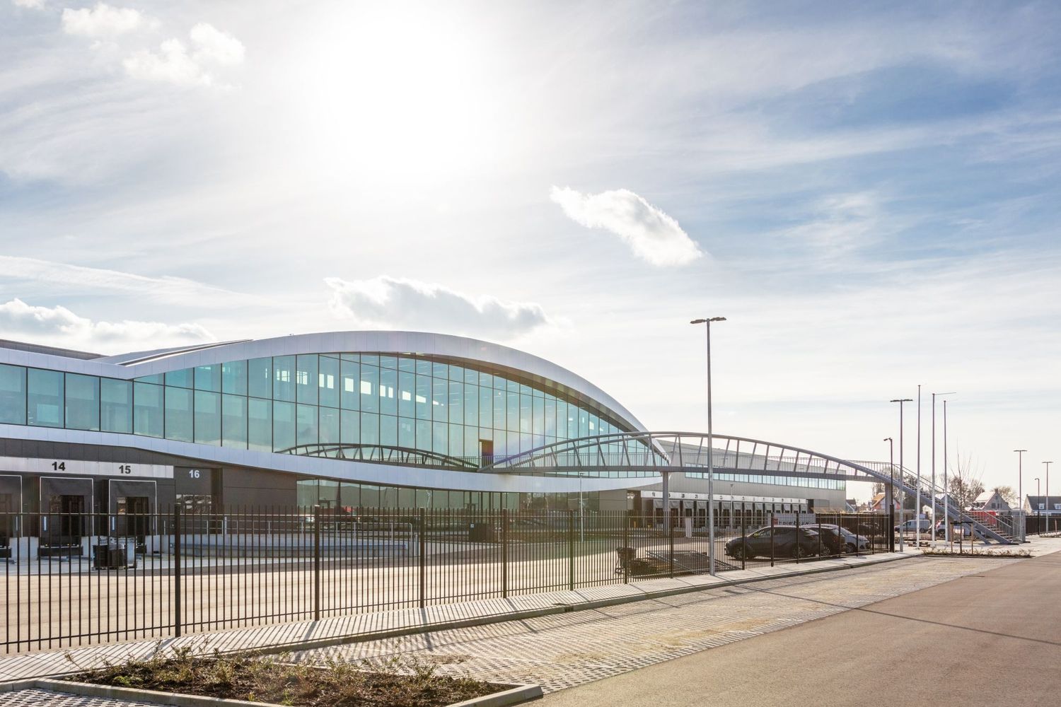 LKQ Fource | Duurzaam distributiecentrum met kantoor