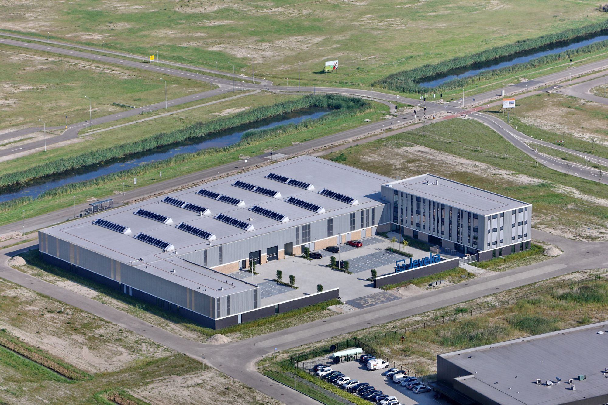 Huisvesting groothandelsbedrijf Jeveka