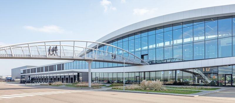 LKQ Fource | Duurzaam distributiecentrum met kantoor